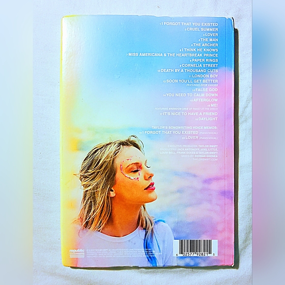 Taylor Swift | Other | Taylor Swift Lover Journal Fanbook Version 3 ...
